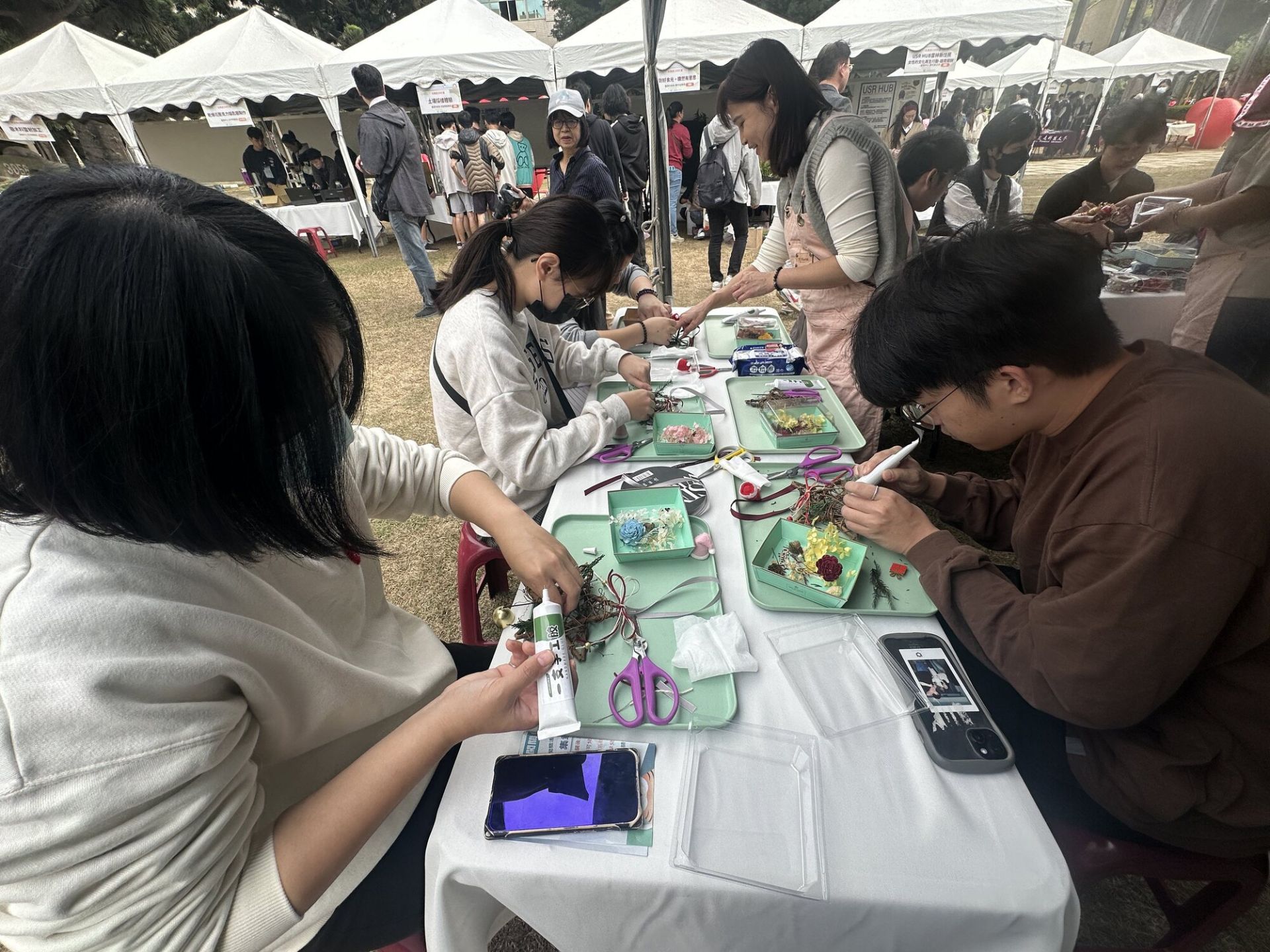 永續行動大學成果展暨ECOCO智慧循環經濟系統啟動儀式登場 虎科大變身為小型科技城-日月光社企